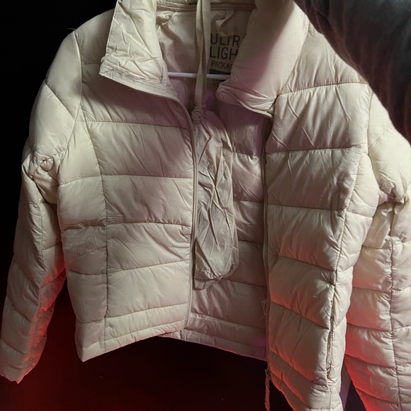 Love Tree | Jackets & Coats | Cream Love Tree Puffer Jacket Size Medium ...